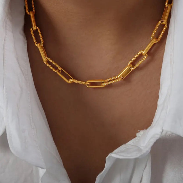 ‘Cora’ - Gold Textured Large Link Necklace - Jewellery Gift – Overdressed