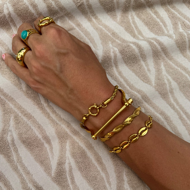 Manhattan Gold Screw Cuff Bracelet – Overdressed